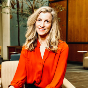 Linda Duttenhaver Award | UCEAP Alumni